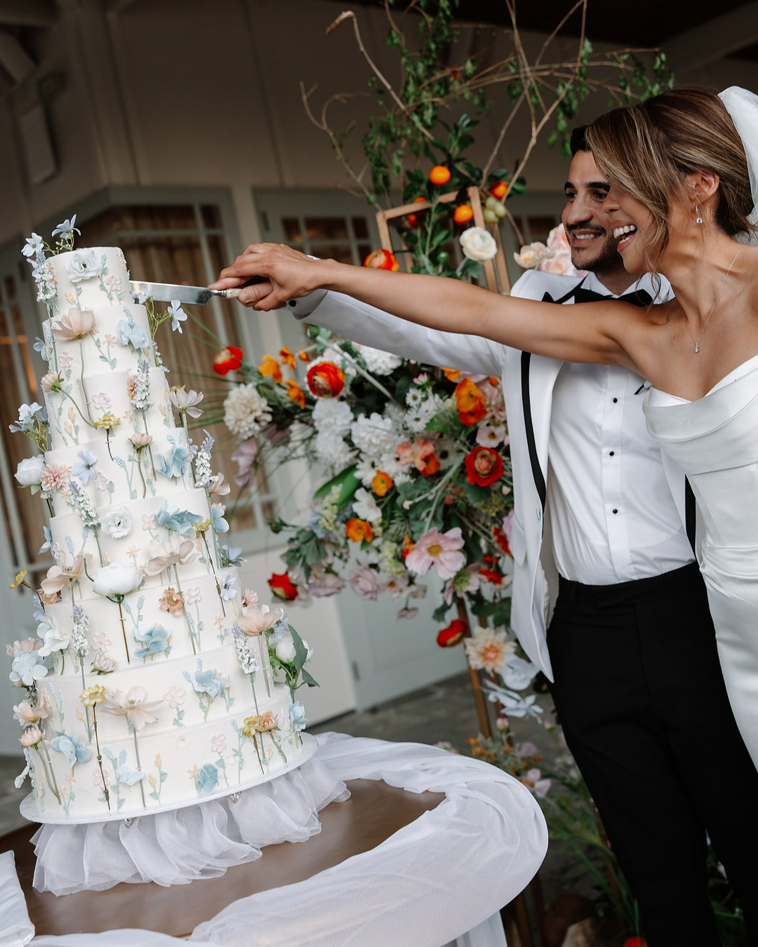 Bougainvillea Duchess 8 Tier Floral Wedding Cake Brisbane – Annielovescakes